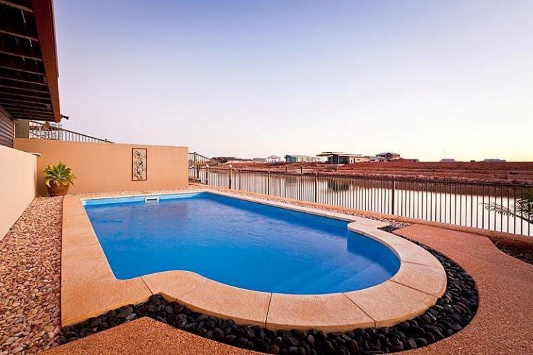 Learmonth Airport to Exmouth Town